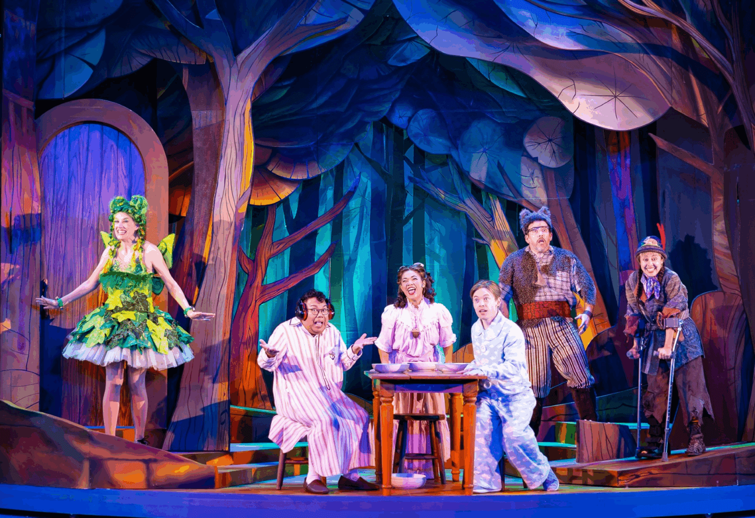 Theater Review: PETER PAN GOES WRONG (La Mirada Theatre for the ...