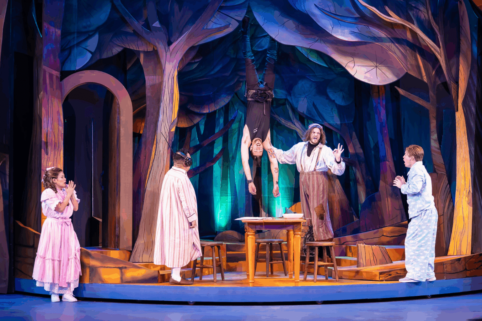 Theater Review: PETER PAN GOES WRONG (La Mirada Theatre for the ...