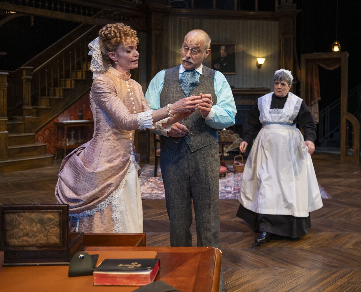 Theater Review: GASLIGHT (Northlight Theatre)