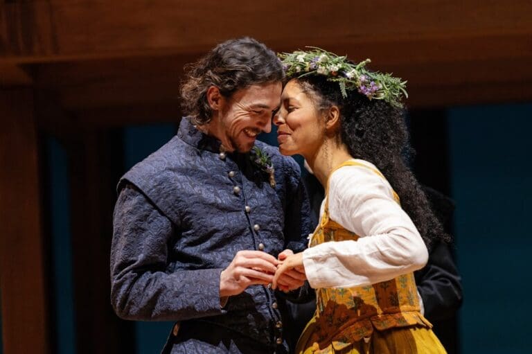 Hamnet Review – Chicago Shakespeare Theater Adaptation Falters - Stage ...